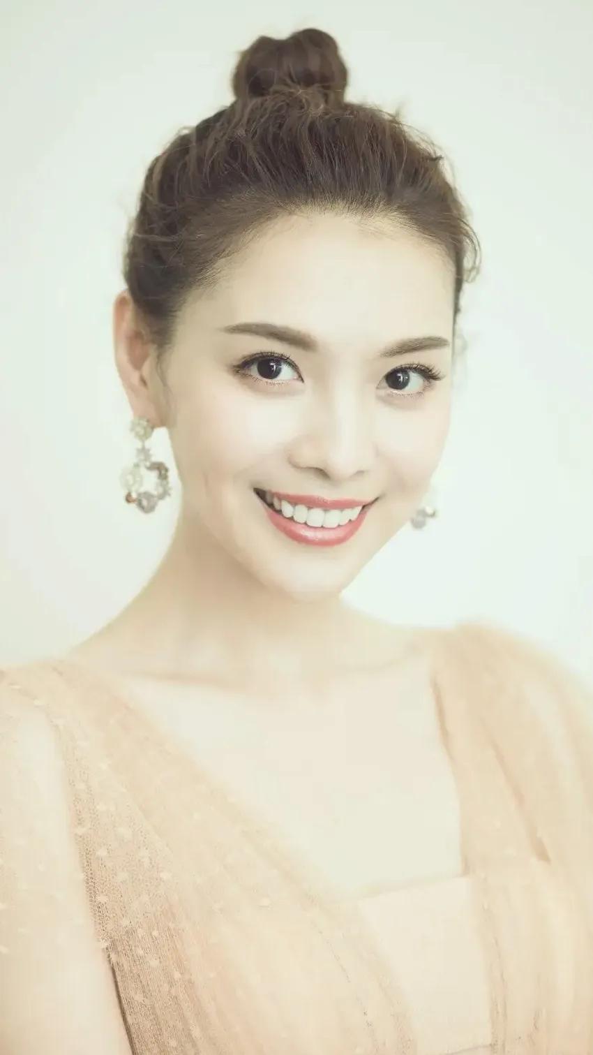 Li Kun's smile almost melts my heart! - iNEWS