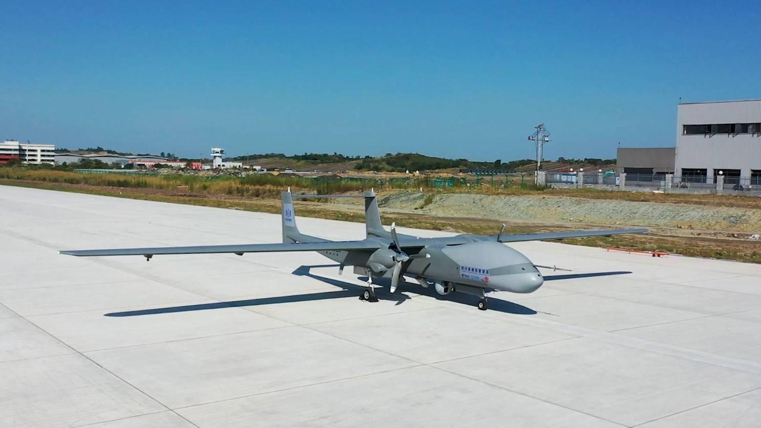 Can it do the work of the H-20? Twin-tailed Scorpion UAV: The range of ...