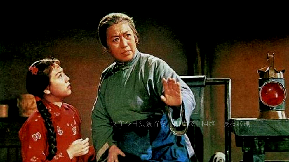 Liu Changyu and Qian Haoliang: The father and daughter played a red ...