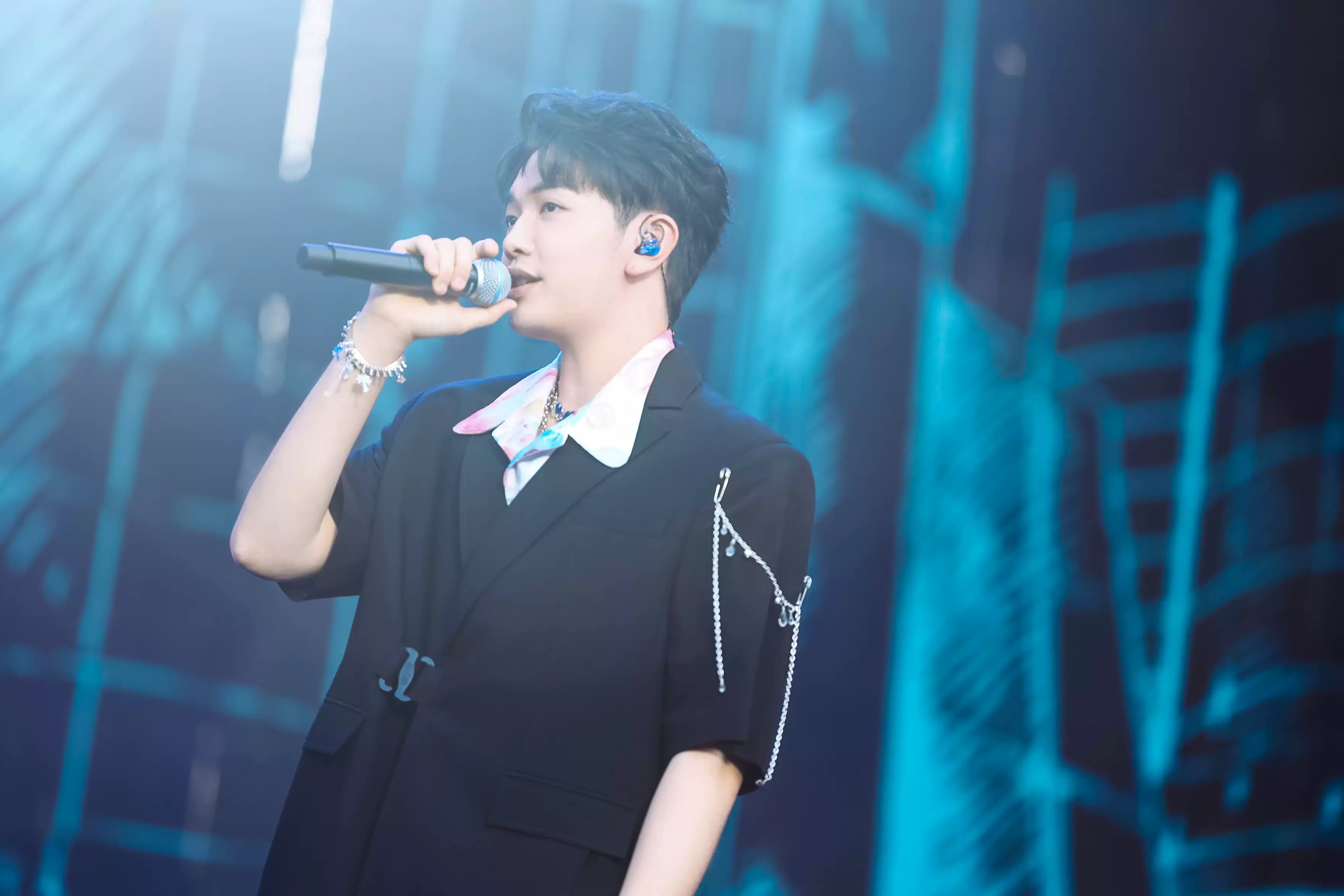 Shan Yichun soared to sing the classic OST, "Songs That Play Good" is ...