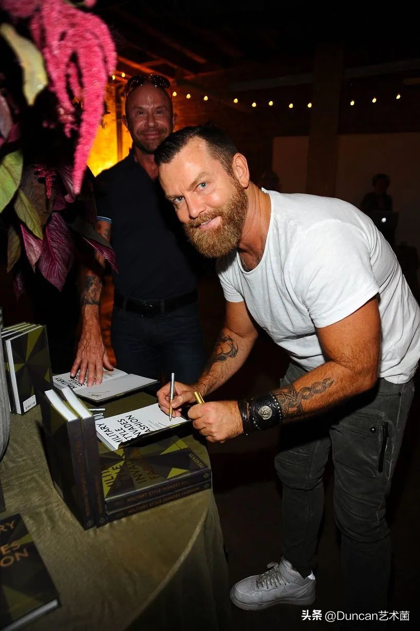 Timothy Godbold: 42-year-old fashion circle switched to interior design ...