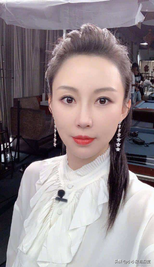 Pan Xiaoting's photos, sexy and predictable, have become the highlight ...