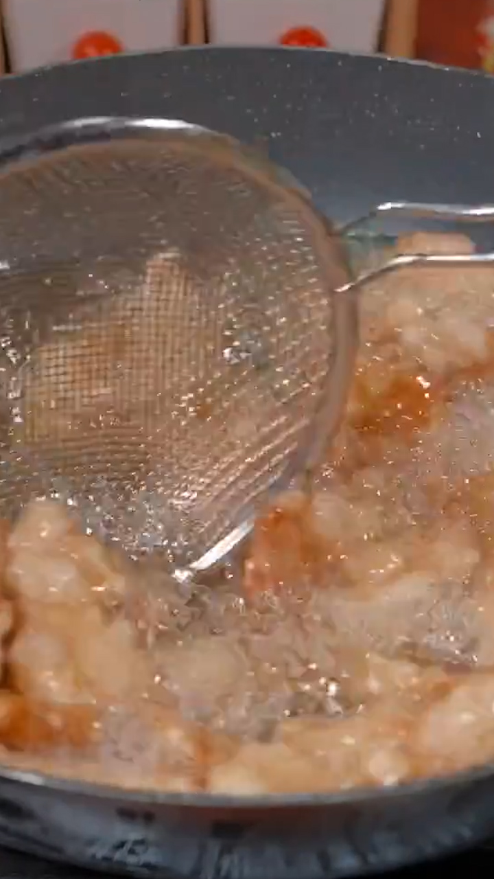 Teach you to make an ancestral Northeast dish with pot-wrapped meat - iNEWS