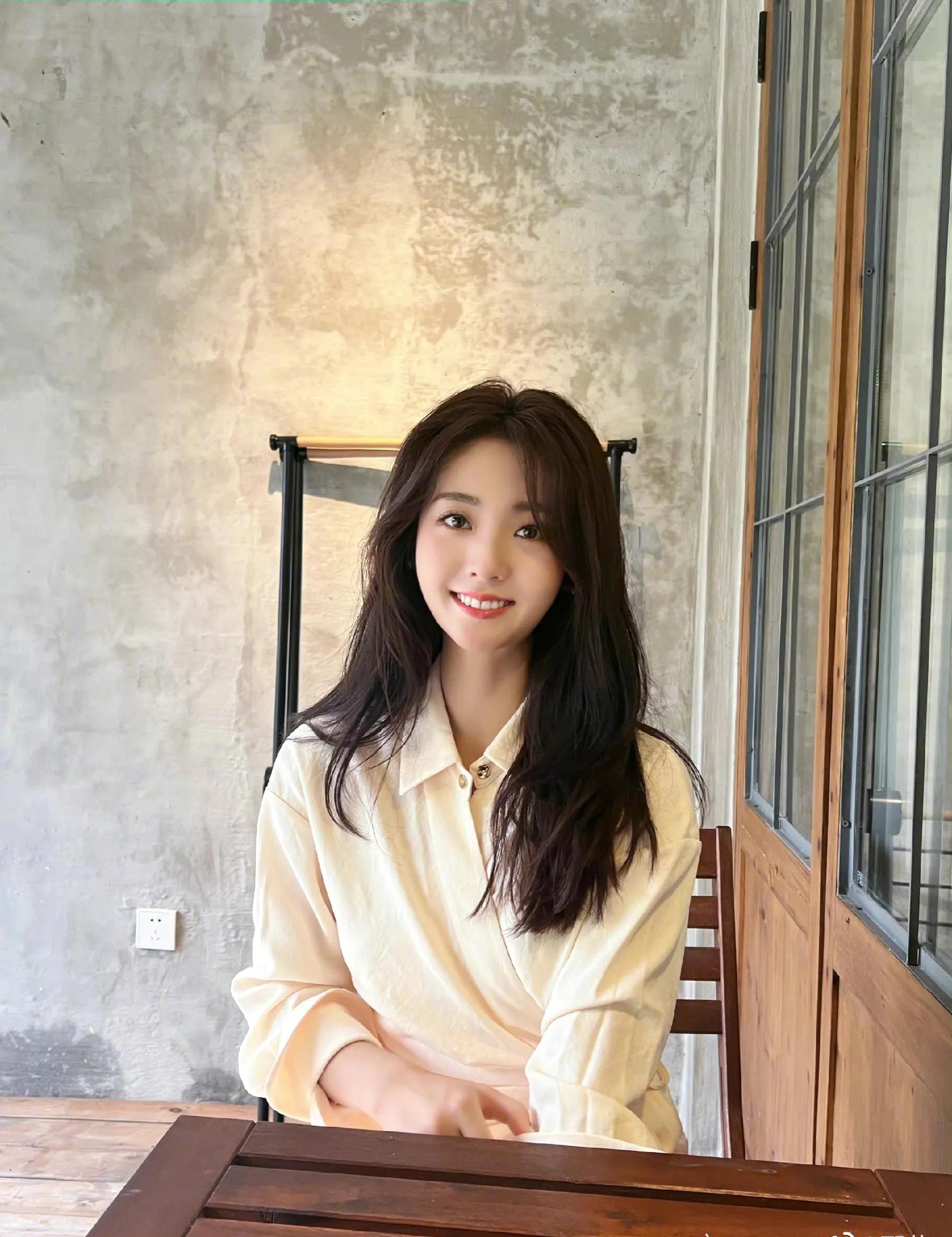 Actor Xing Fei - iNEWS