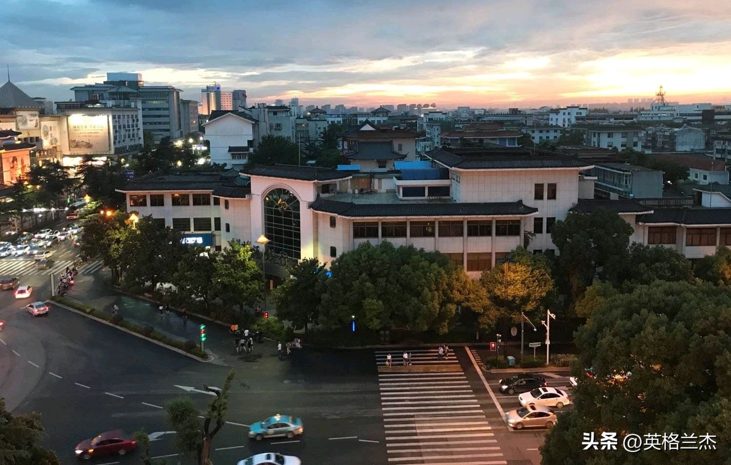 China is a very clean city, more comfortable than Dalian, lower-key ...