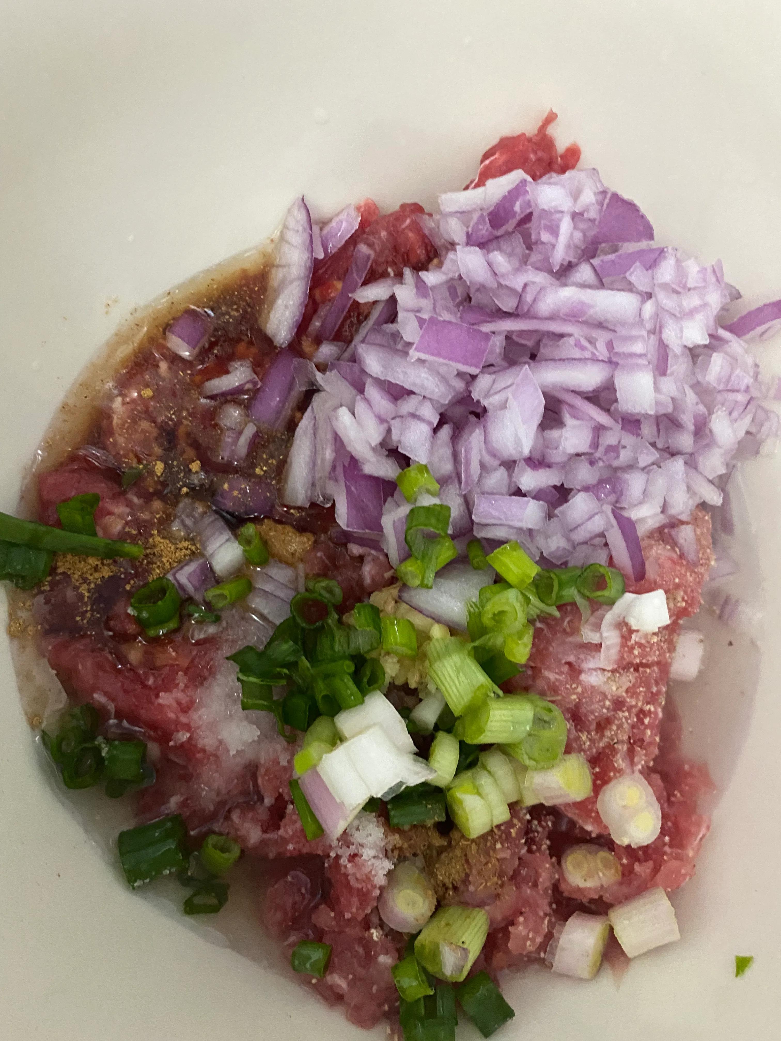 Beef patties with onions - iNEWS