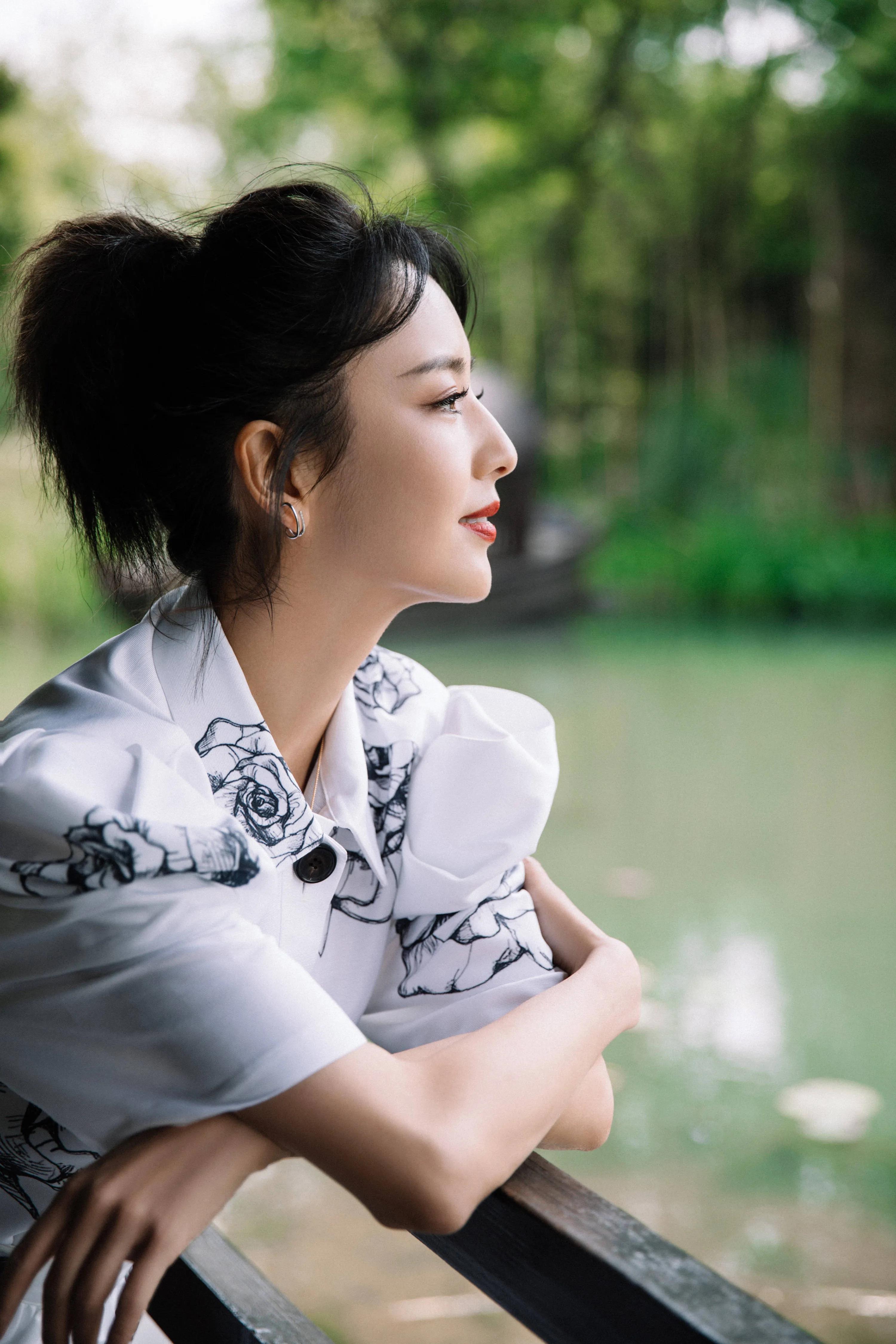 Beautiful Tong Liya - iNEWS