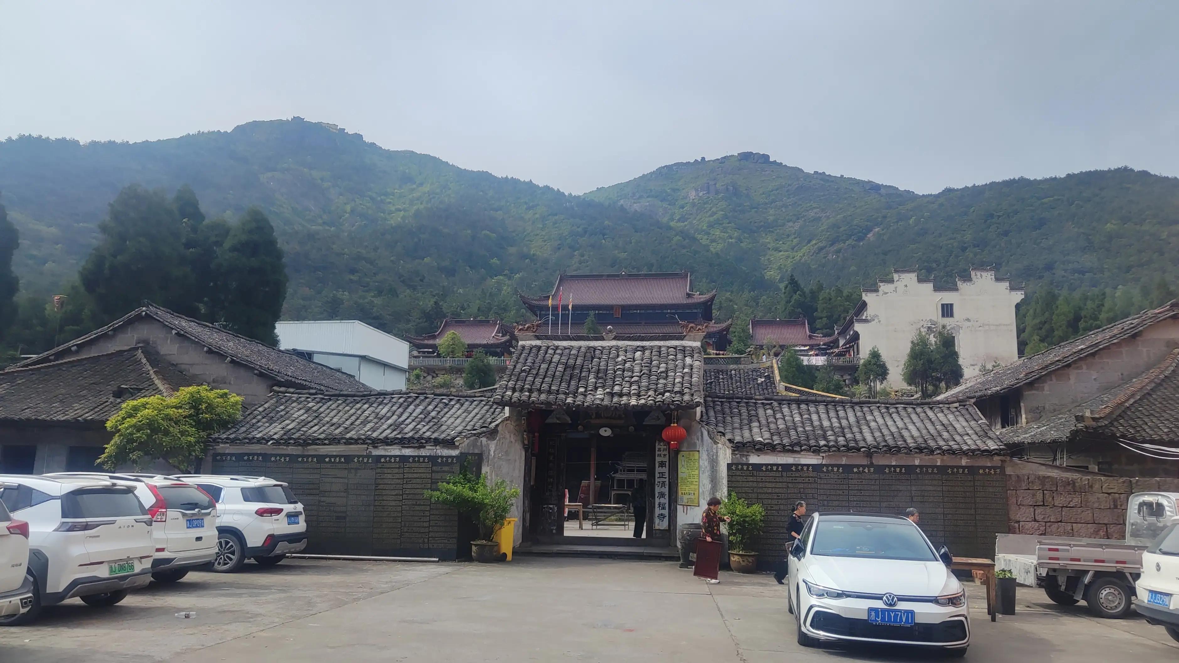 After climbing the Nanzhengding, the birthplace of Monkey King, you ...