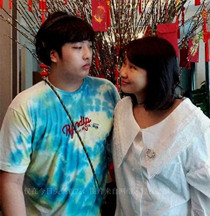 Ng Chun-yu's 14-year-old son has transformed in a recent photo and is 1 ...