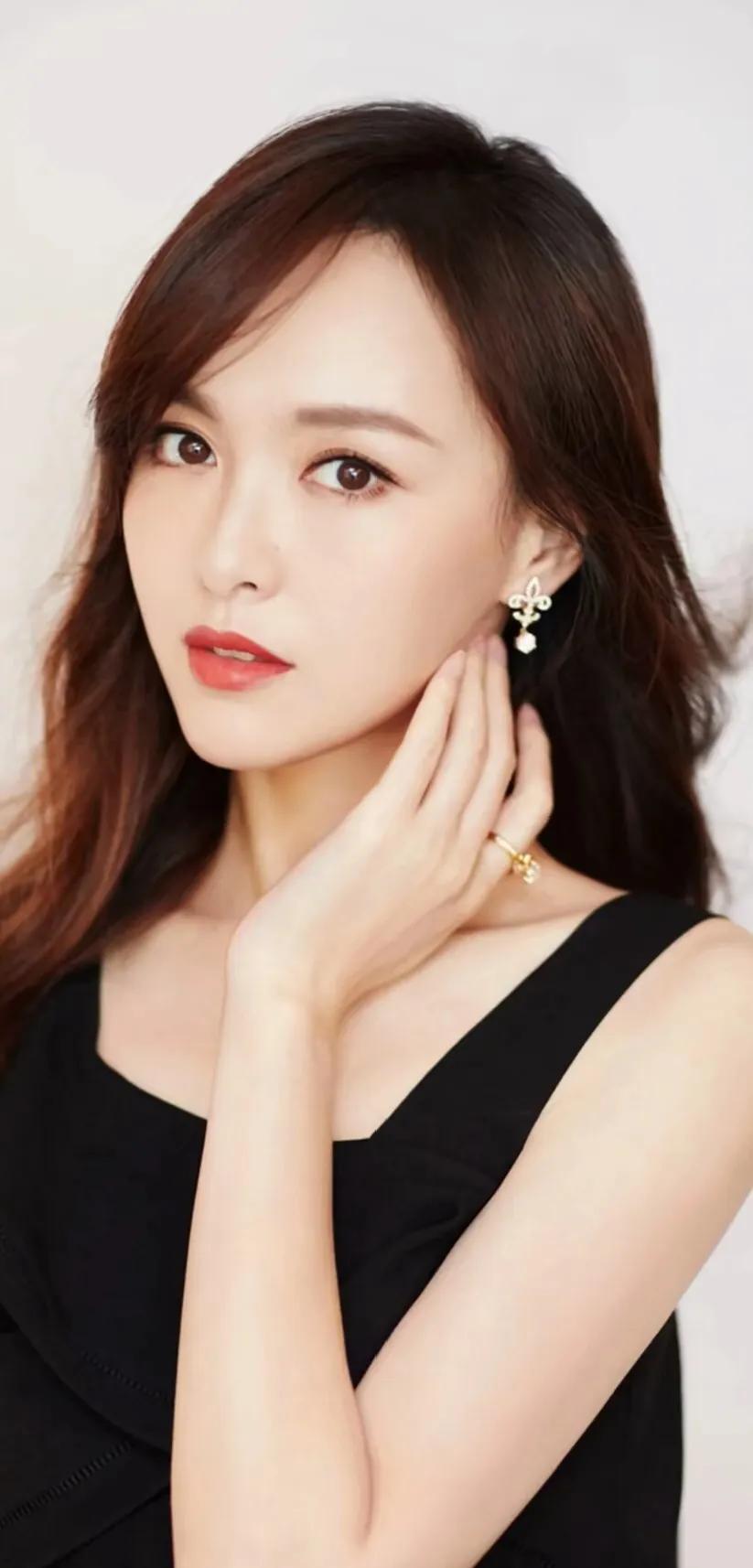 Beautiful pictures of Tang Yan - iMedia