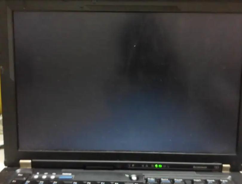 Lenovo laptop is running, why does the screen not light up? - iNEWS
