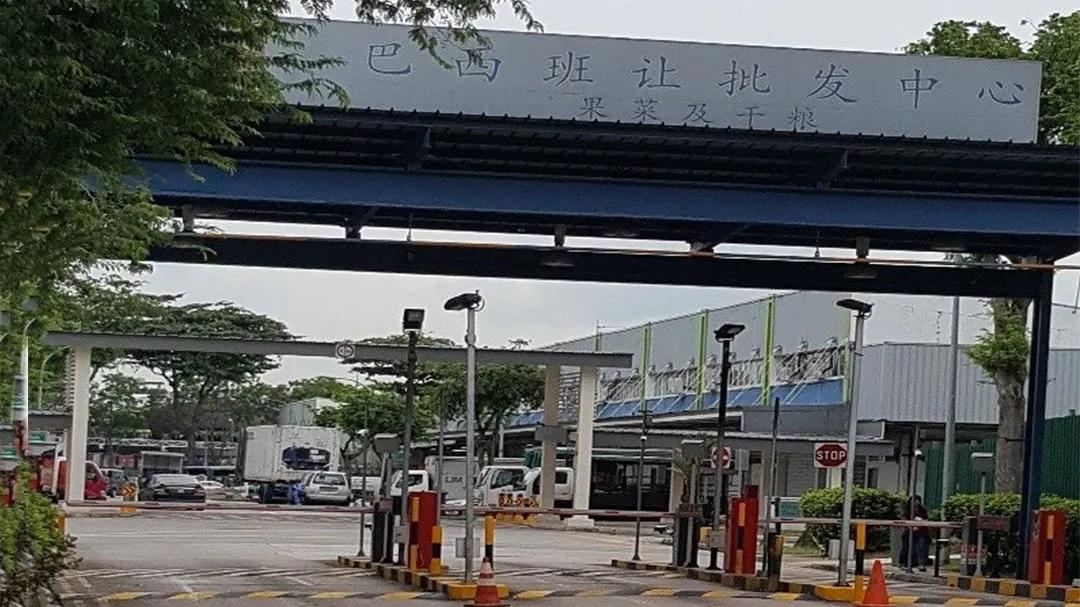 In 2004, Huang Na, an 8-year-old girl, disappeared in the downtown area ...