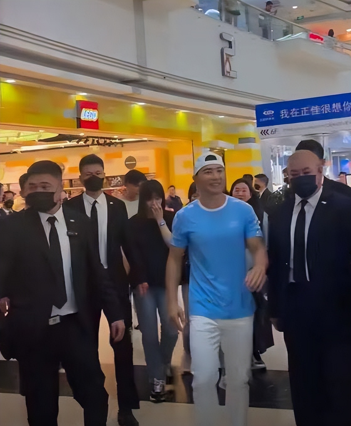 Liu Genghong was encountered by chance at a commercial performance in ...