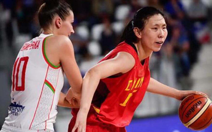 Chen Nan, the 39-year-old former captain of the women's basketball team ...