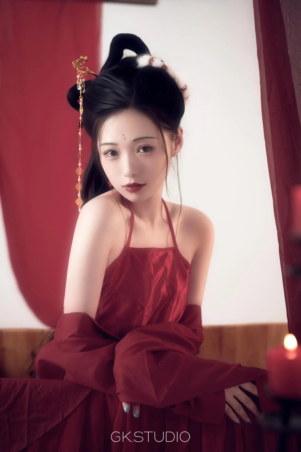 Chinese monster - iNEWS