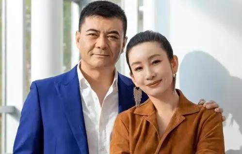 Tang Jing: It took her 13 years to make her husband popular. After her ...