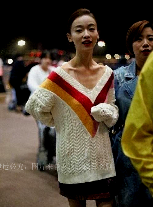 Flat-chested, short, and "bumpy", these 5 actresses exposed their body ...