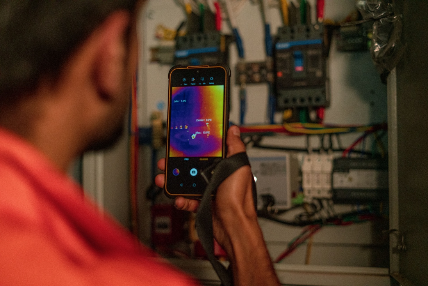 Mobile phone instead of thermal imager?"Ready Player One" AGM G1S Pro ...