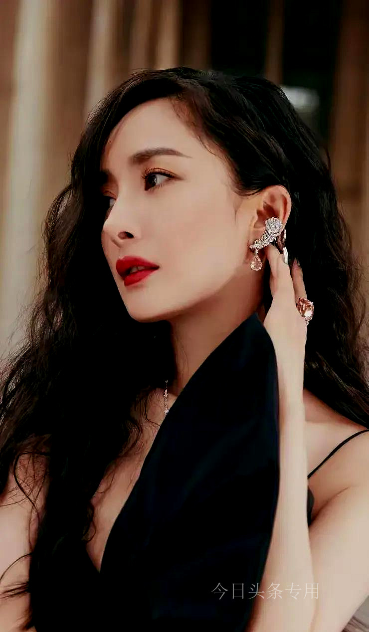 Yang Mi posted photos to visit her daughter Xiao Nuomi, and was ...