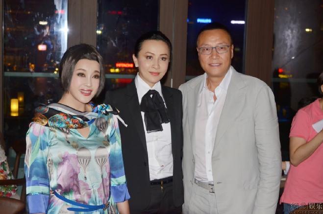 70-year-old Liu Xiaoqing and Brigitte Lin are rarely on the same stage ...
