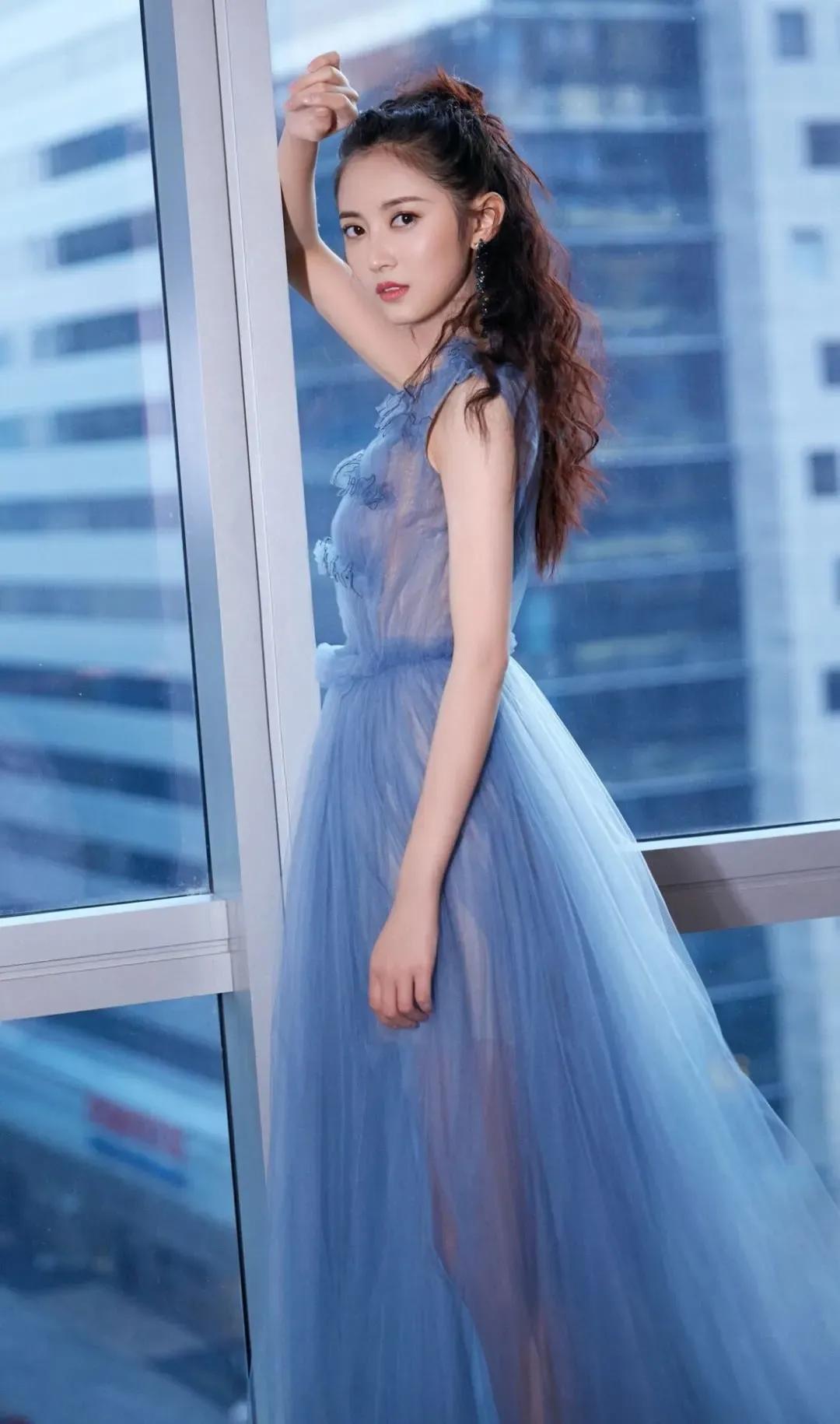 Chen Yuqi's beautiful photo - iNEWS