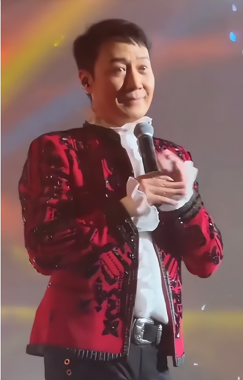 What stimulated Liming? Wearing tight pants and high heels at a young ...