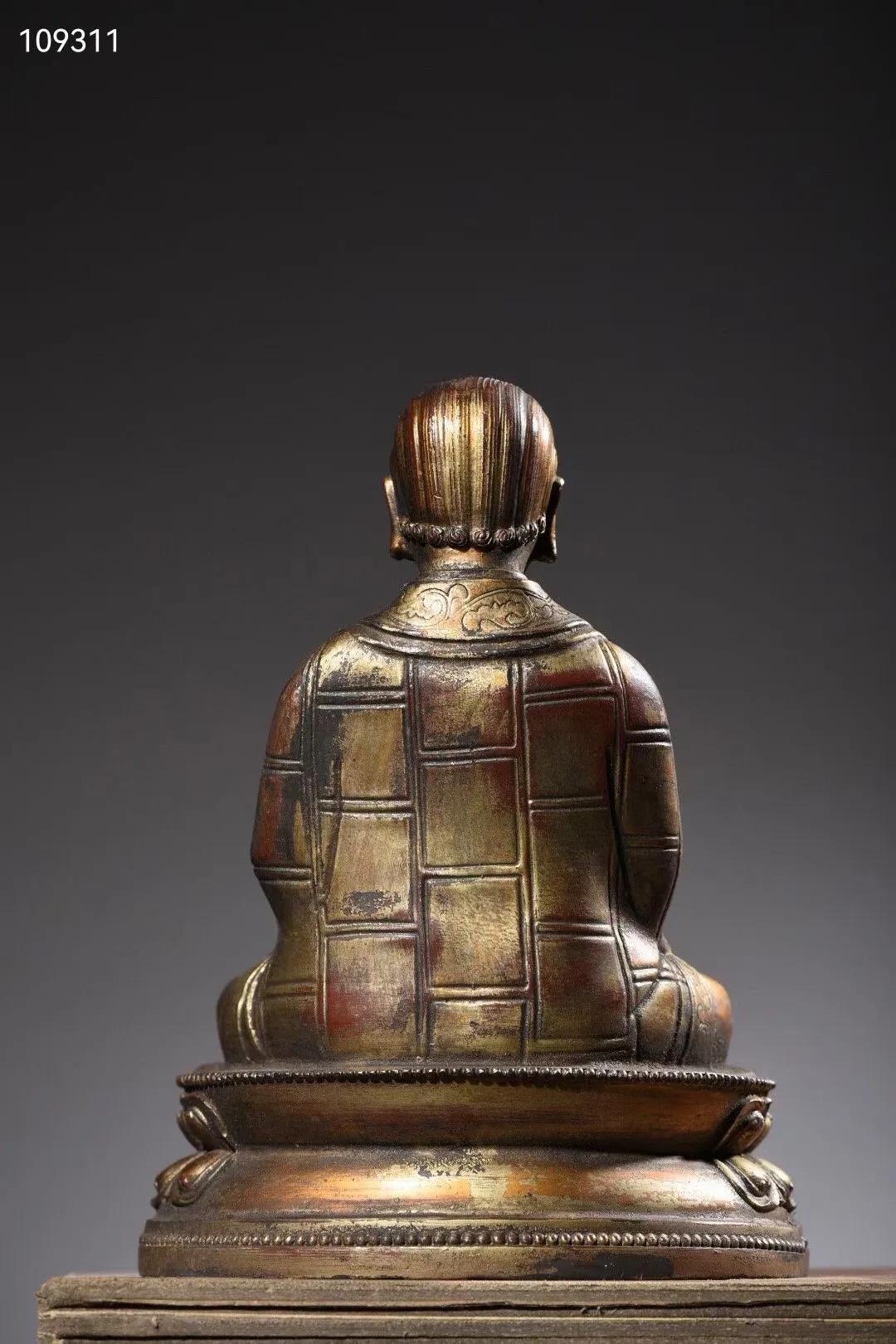 Bronze lacquer master statue - iNEWS