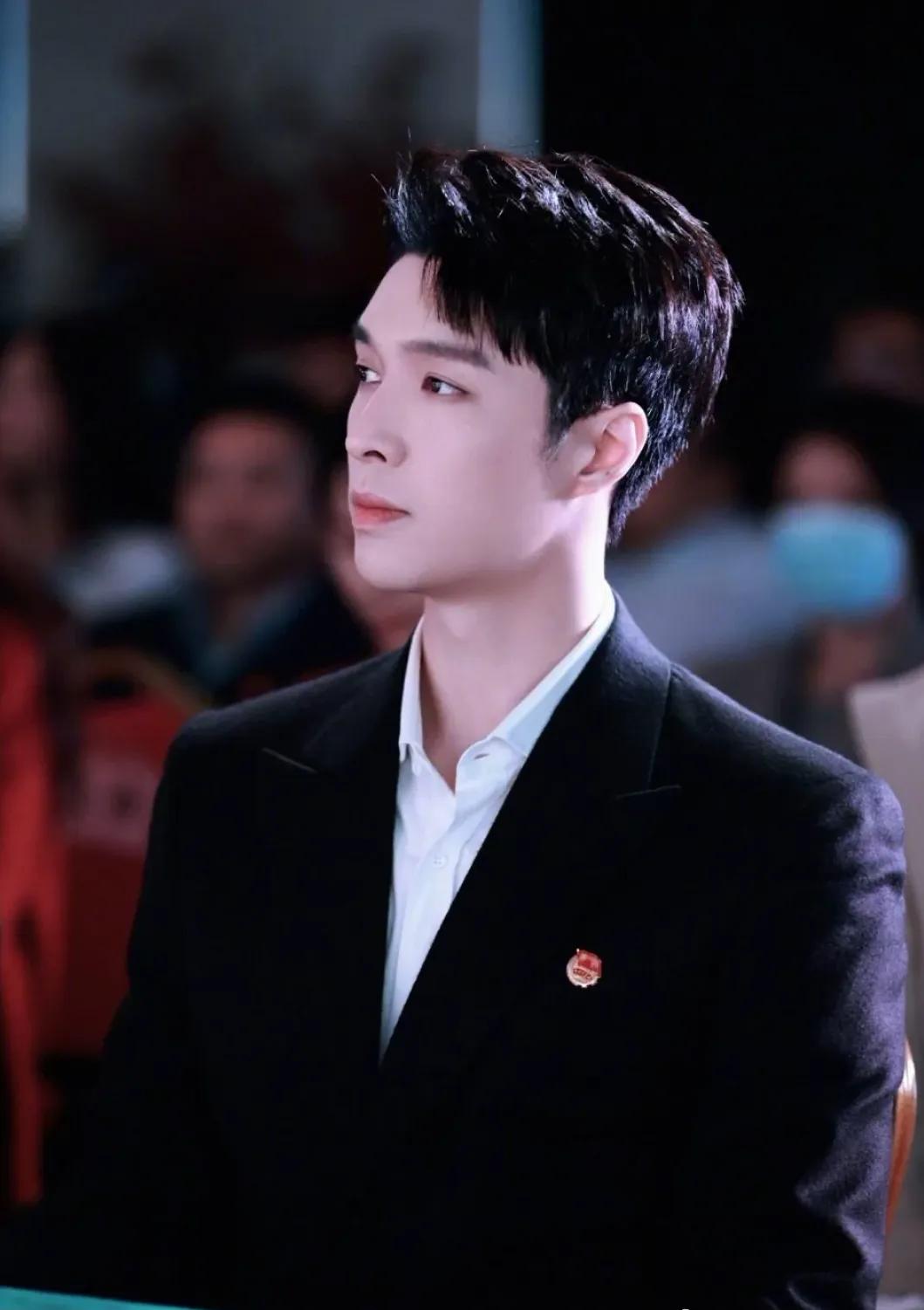 Zhang Yixing - iNEWS