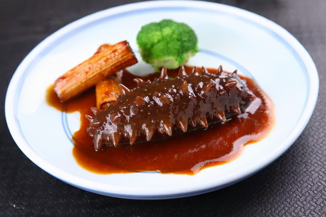 Classic Shandong cuisine sea cucumber with green onion - iNEWS