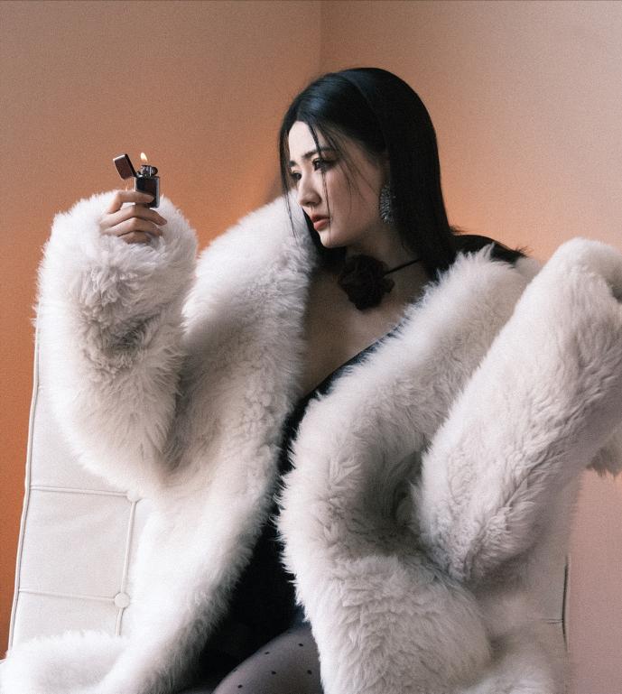 Lehua's next key artist, Bi Wenjun, is partnered with Li Yitong and Xu ...