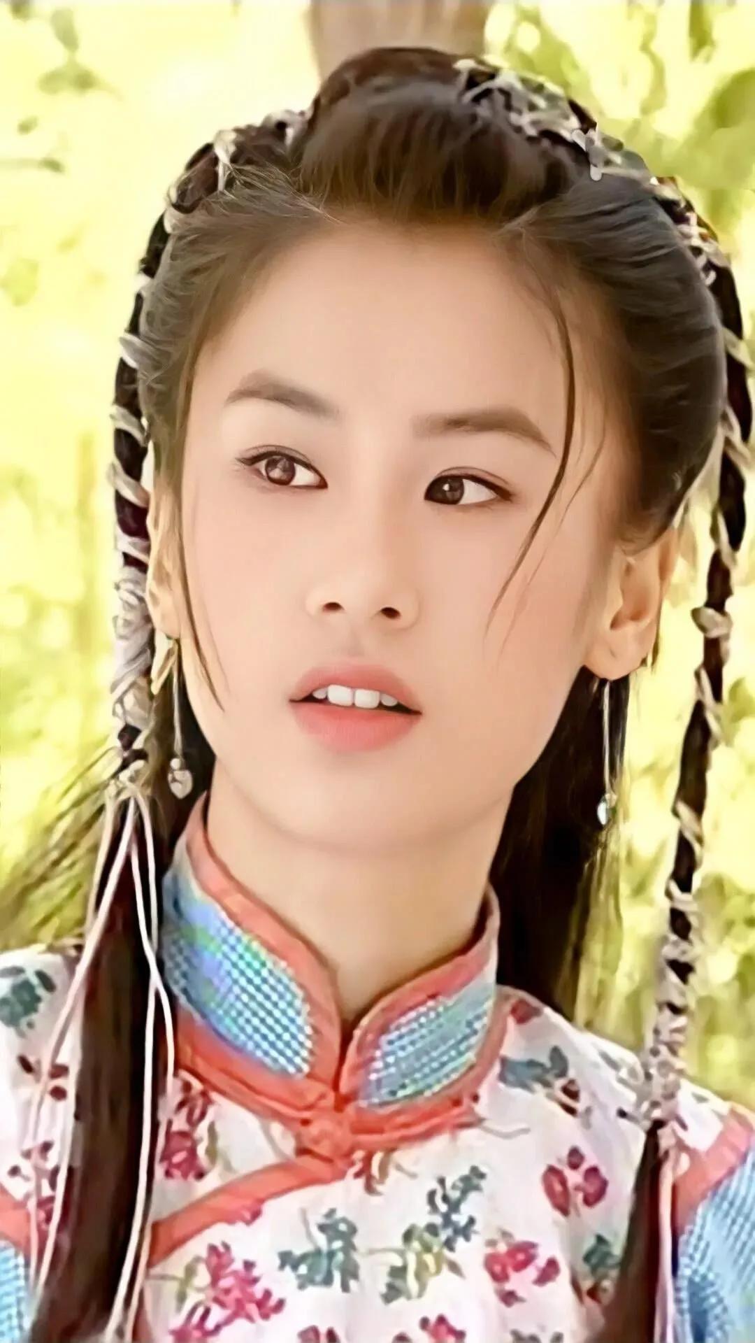 Actor Huang Shengyi - iNEWS