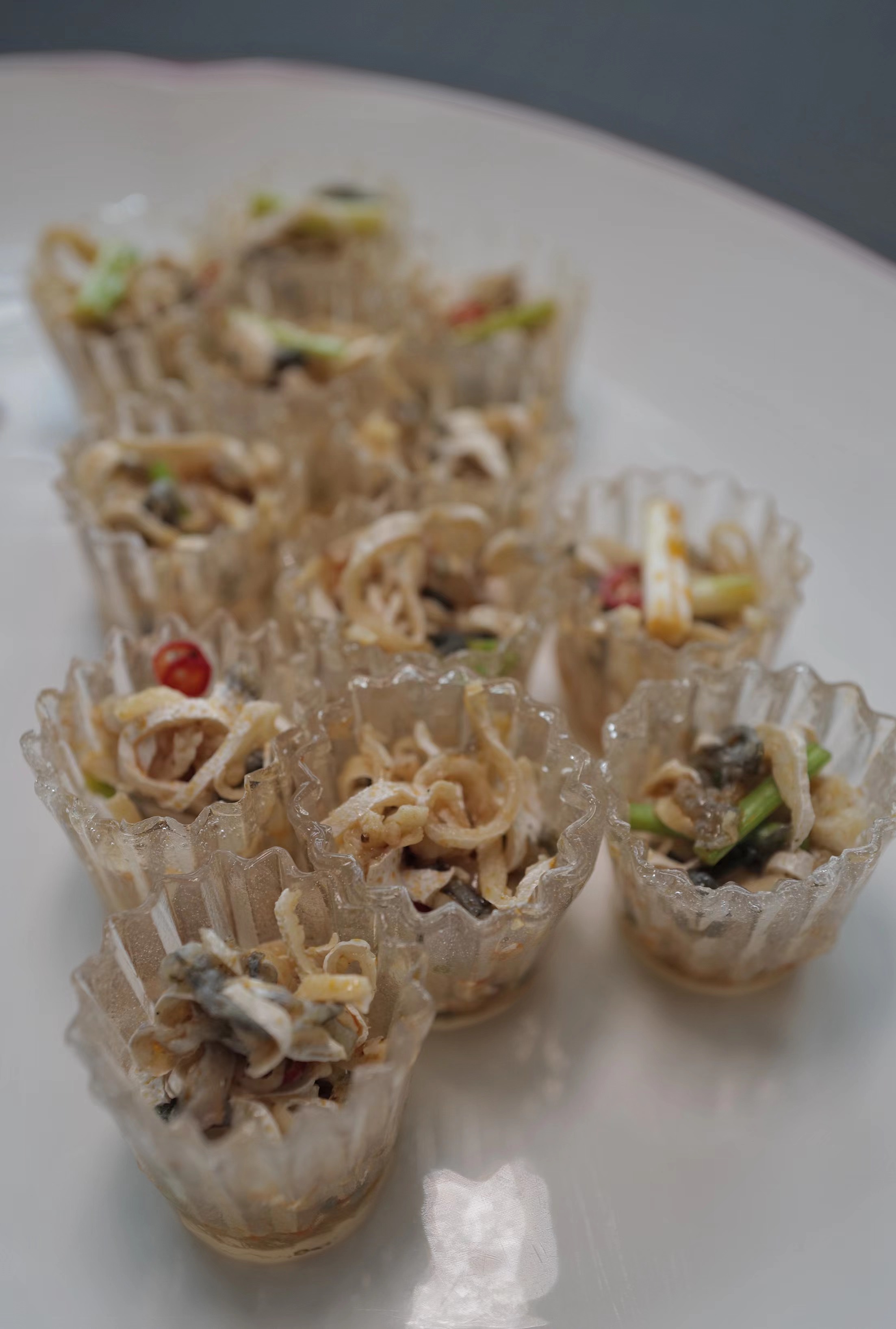 The world is delicious and eat puffer fish - iNEWS