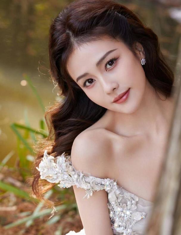 The fashion secrets revealed by Bailu's outfits, one trick to get the ...