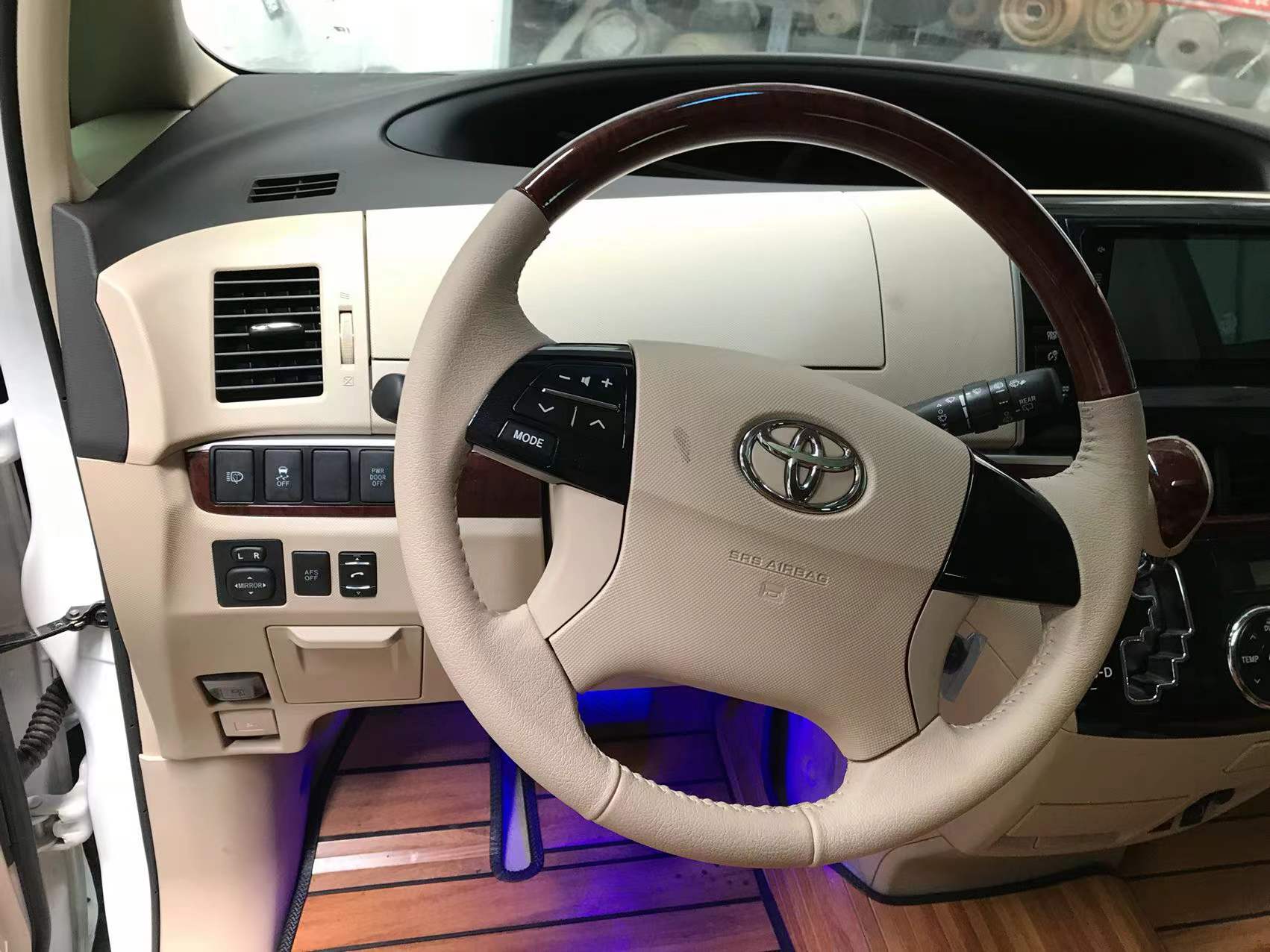 Toyota Previa Grand Overlord Modified Leather Seat Solid Wood Floor ...