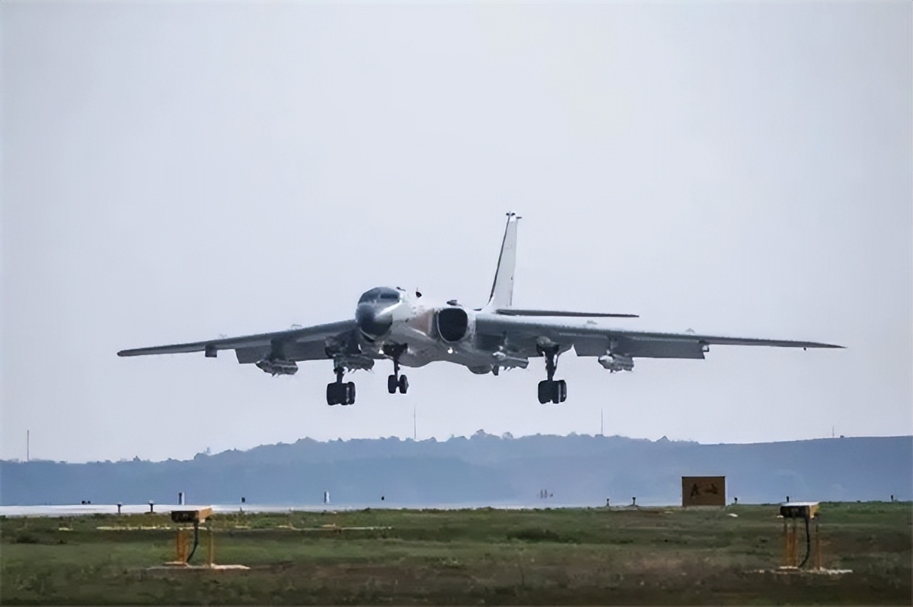 The H-6J was deployed on Yongxing Island in Xisha. What signals did it ...