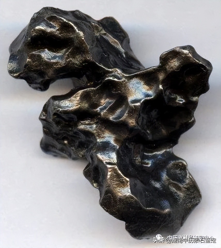 Meteorite fusion crust color classification - iNEWS