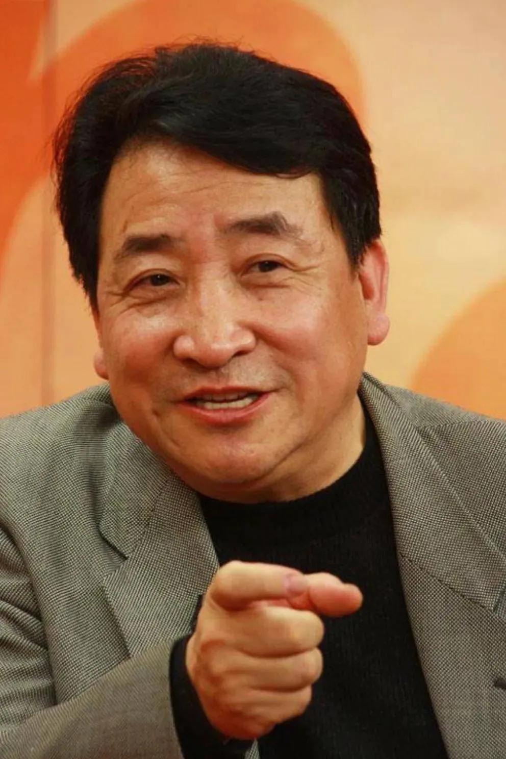 Why can Jiang Kun live in a mansion worth hundreds of millions with his ...