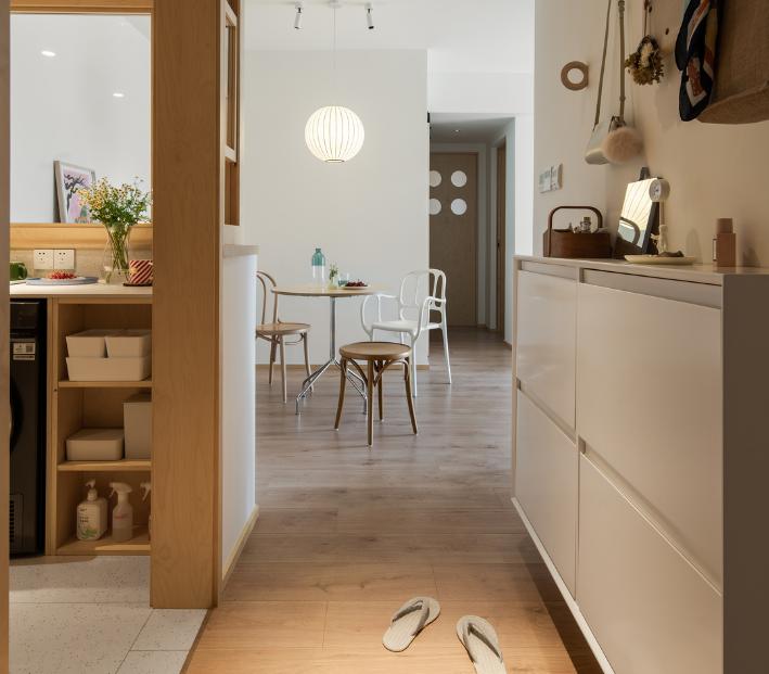 I really like the feeling of the log wind. The 73 square meters are ...