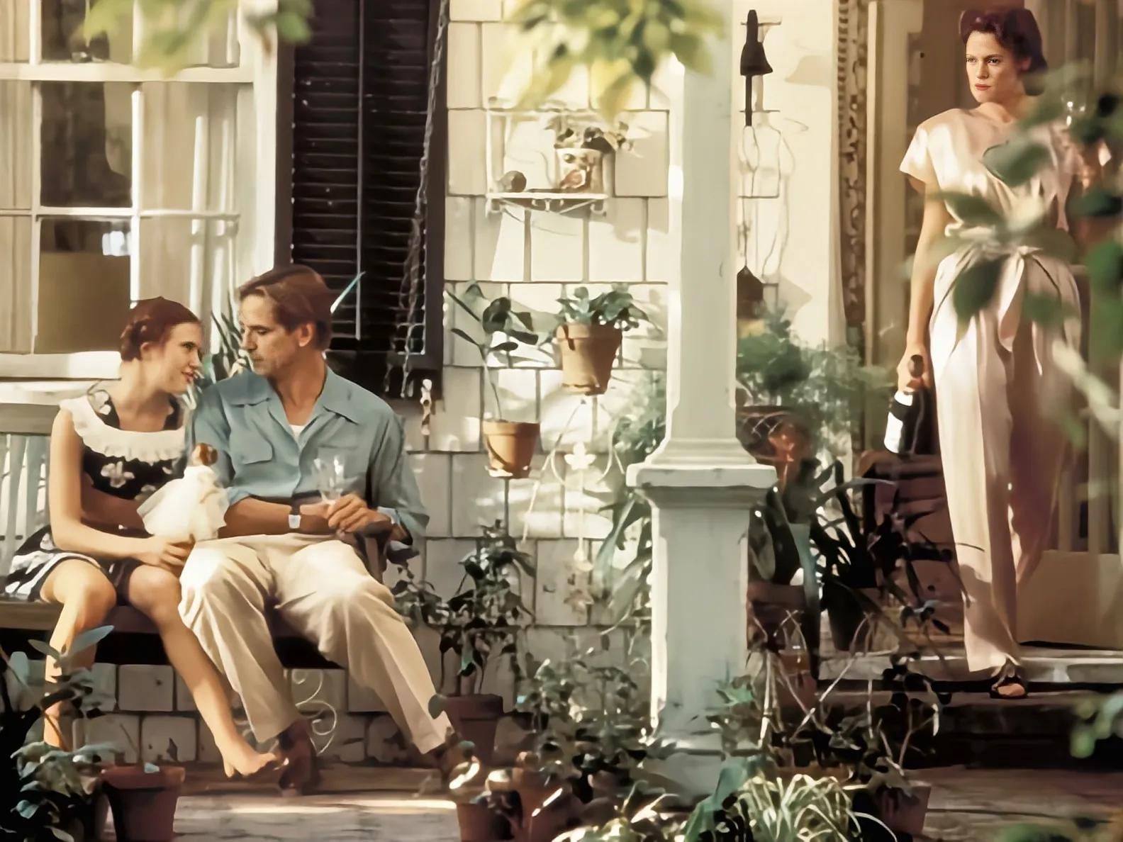 Interpretation of the American color film "A Pear Blossom Pressing the ...