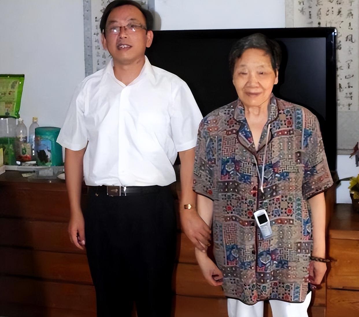 Li Gang: The only surviving wife of the founding marshal, she is 94 ...