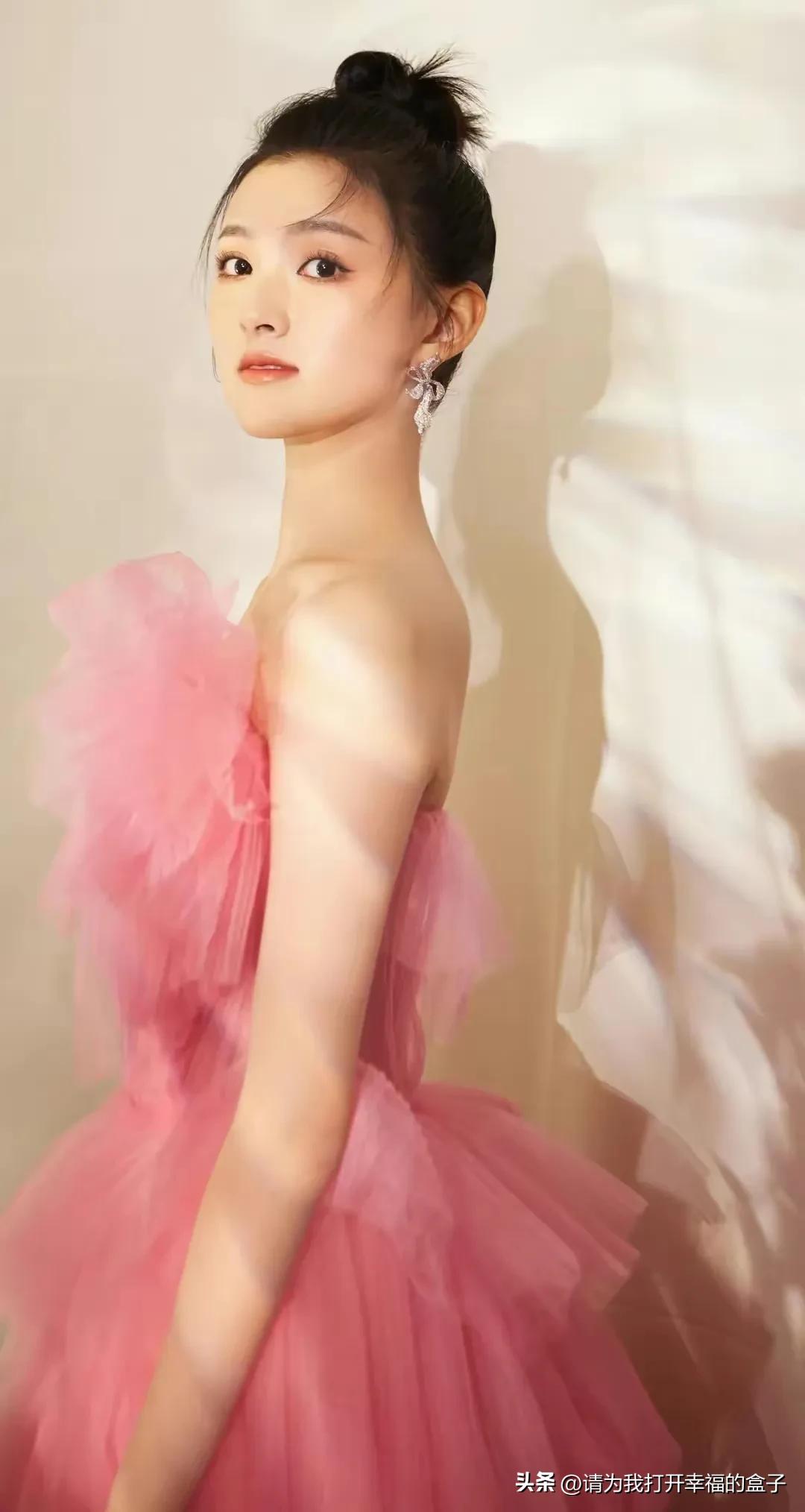 Movie star Wang Yiting's beautiful pictures to share - iMedia