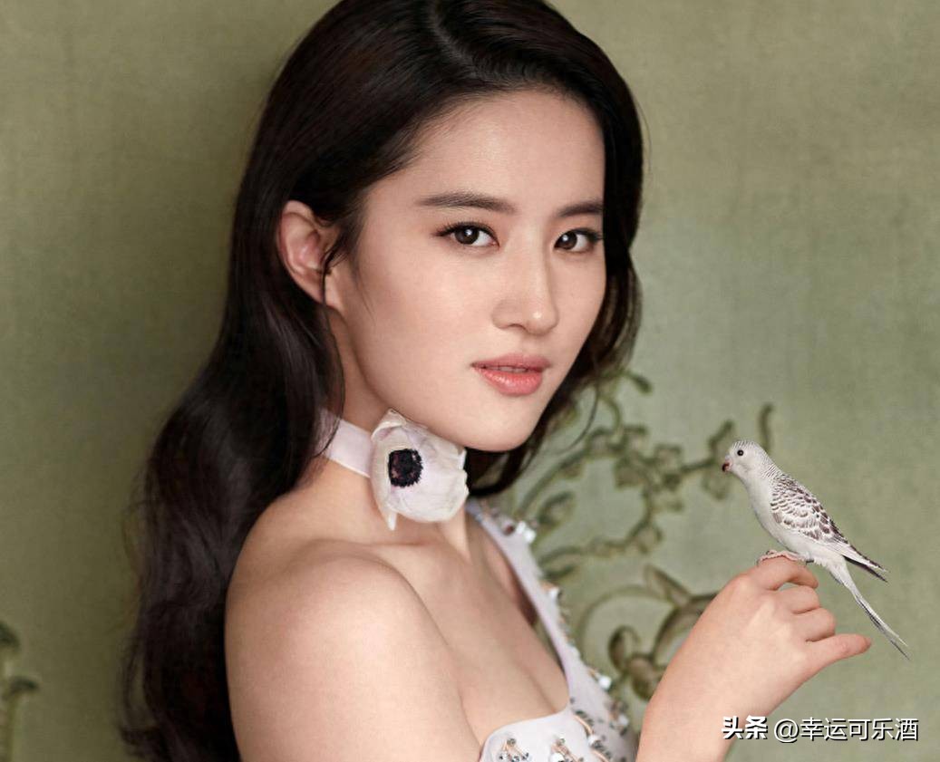 Wang Sicong Revealed That Liu Yifei She Has Been Hired By Her Godfather For 10 Years Liu Yifei