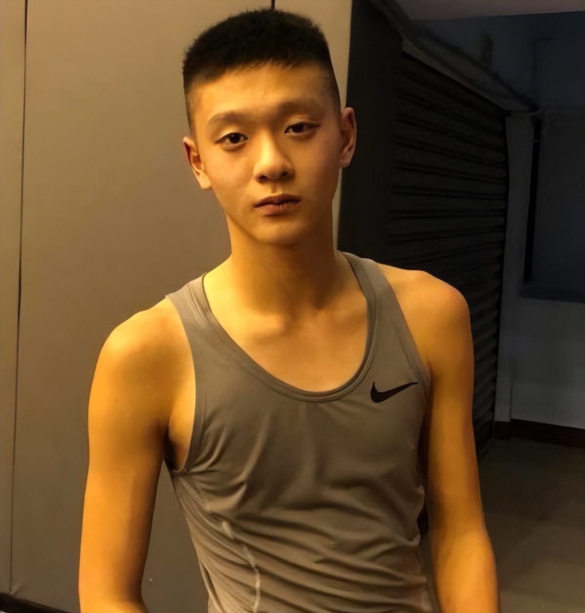 Chen Baolian's posthumous son showed up. He looks like his mother at ...