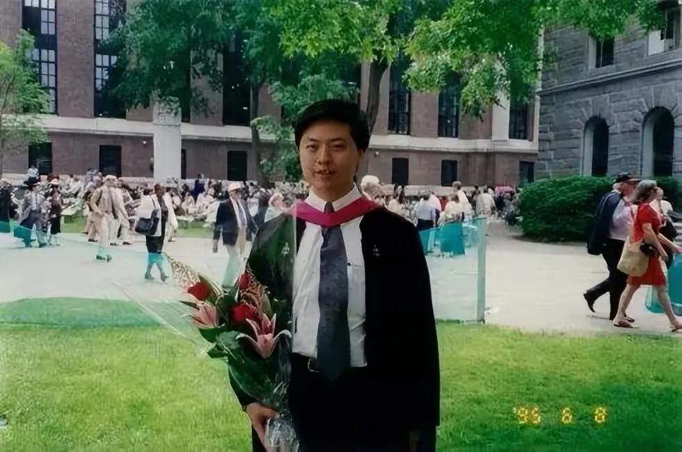 Home of the heart, wealthy businessman Wang Ran: 51-year-old married a ...