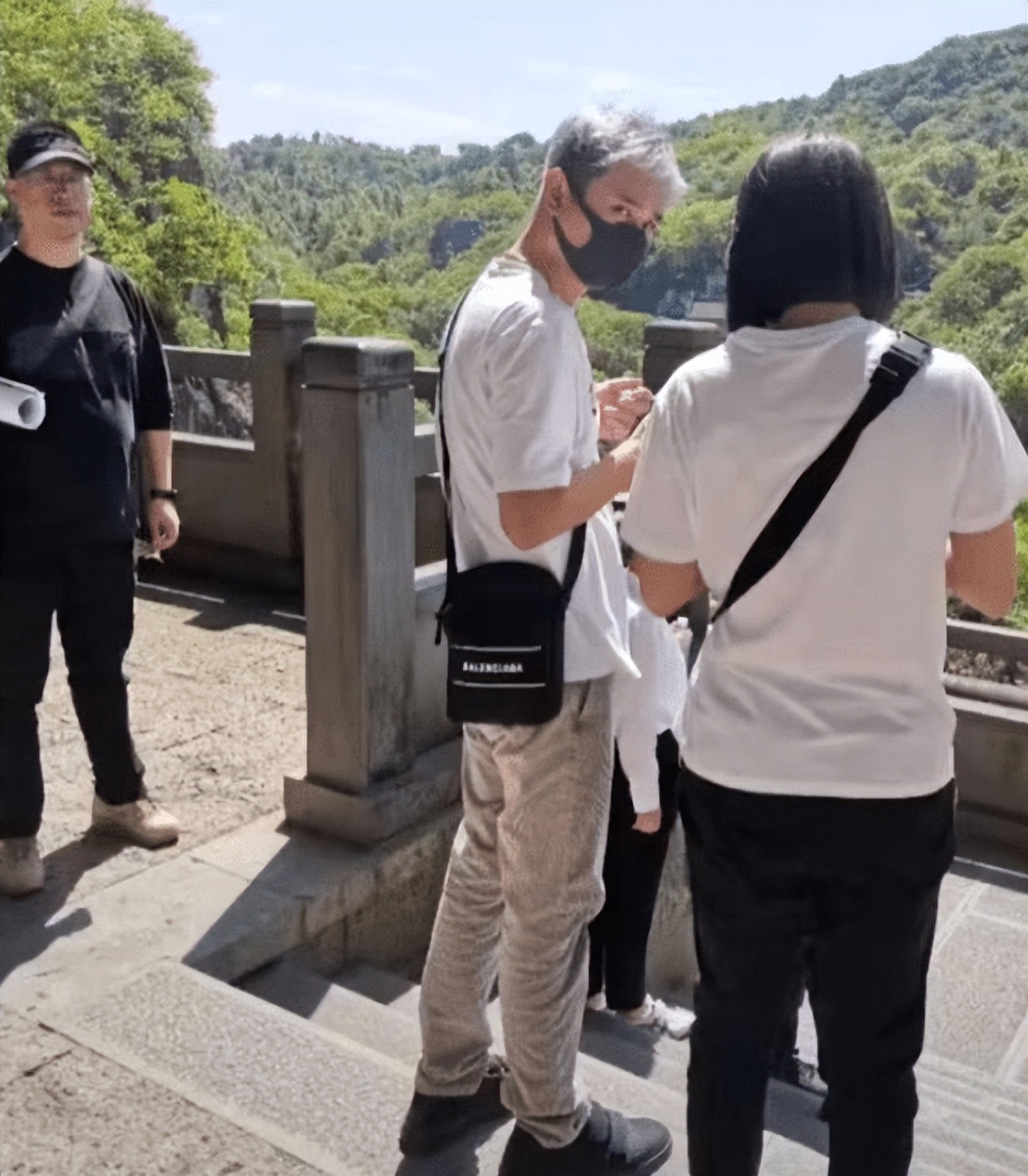 The 39-year-old article appeared in the Great Buddha Temple, with gray ...