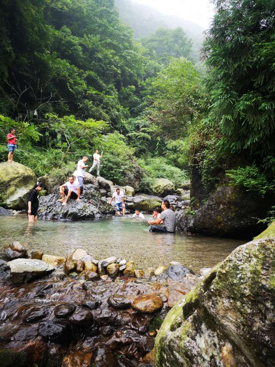 "Emei Dagou" Qingliang Dagou, a cool place for Emei people - iNEWS
