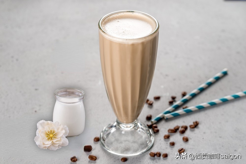 Adding milk to coffee doubles the anti-inflammatory effects, new study ...