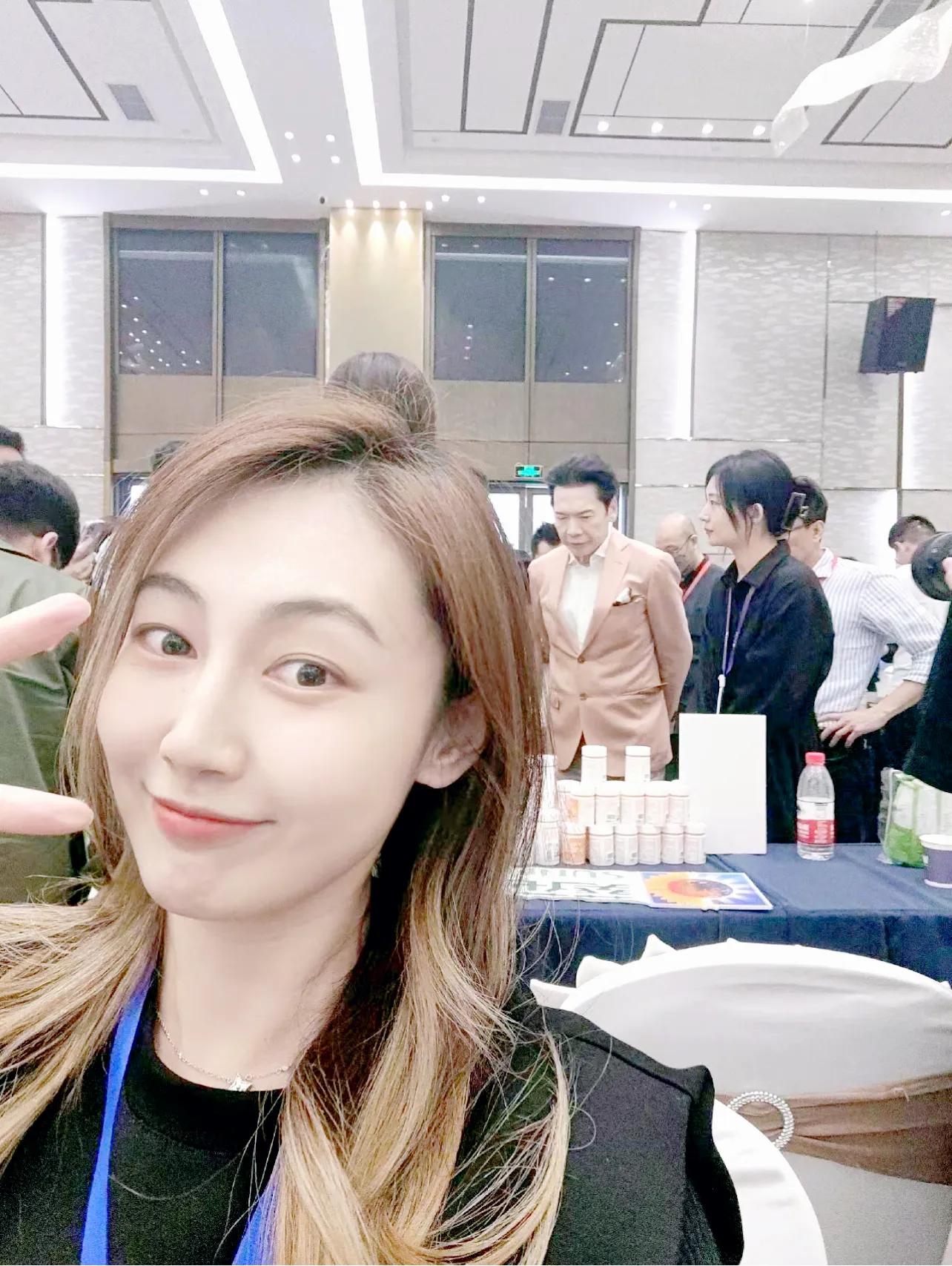 Xiang Tai Chen Lan was so beautiful 30 years ago, so beautiful, no ...