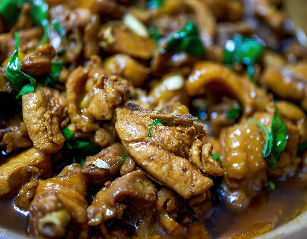 How can the ordinary plant basil become the "grass of the emperor"? - iNEWS