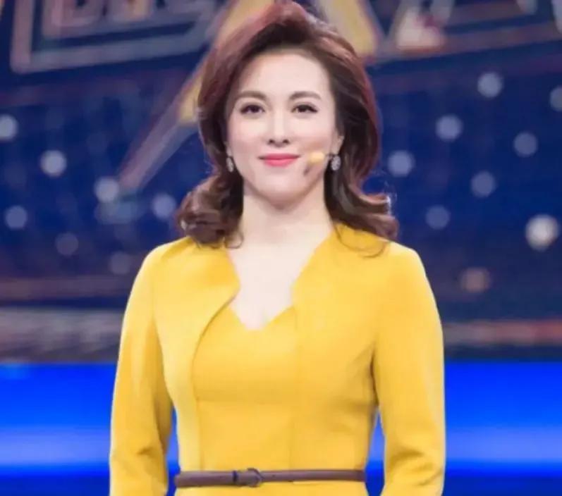 CCTV beauty Meng Tong - iNEWS